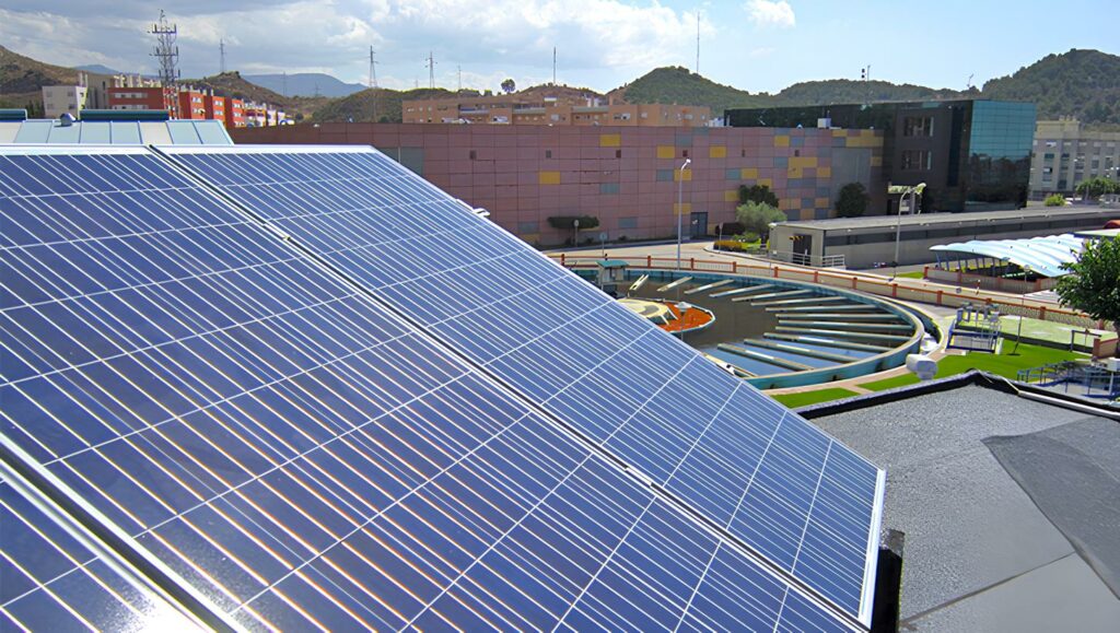 Málaga adjudica un proyecto fotovoltaico de 857 kWp para la ETAP El ...